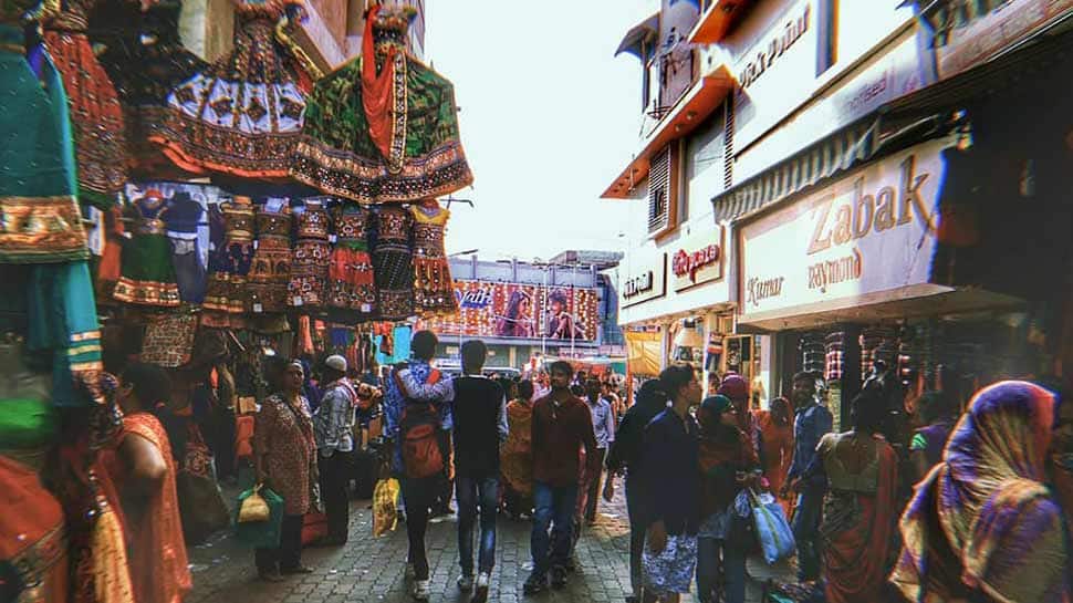 ‘ખાસ’ પ્રકારના કપડાની વેરાયટી માટે ફેમસ છે વડોદરા | Gujarat News in ...