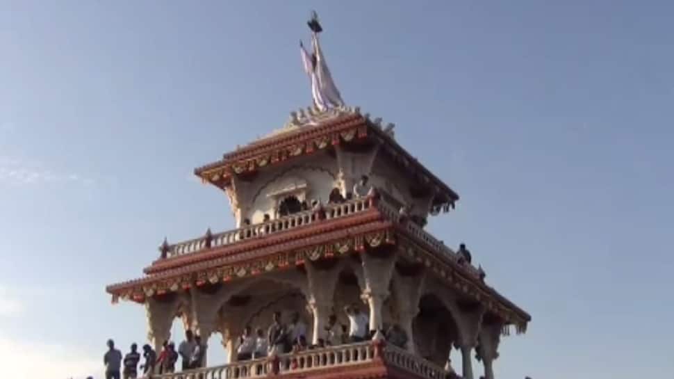 ‘જય મહારાજ’ના નાદ સાથે સંતરામ મહારાજના 188માં સમાધિ મહોત્સવ, થઇ સાકર ...