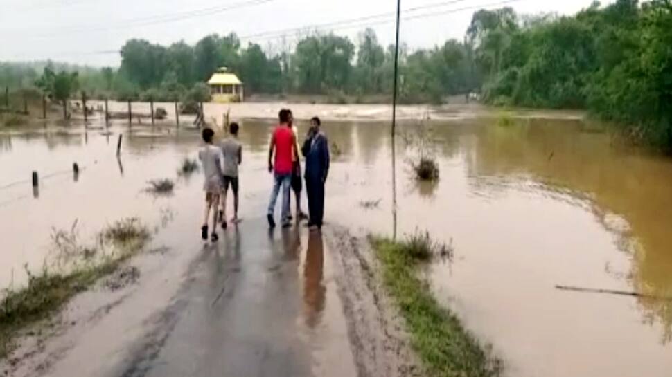 વલસાડમાં પાણી-પાણી: બે કાંઠે નદી વહેતા લોકો ફસાયા, ભારે વરસાદની આગાહી ...