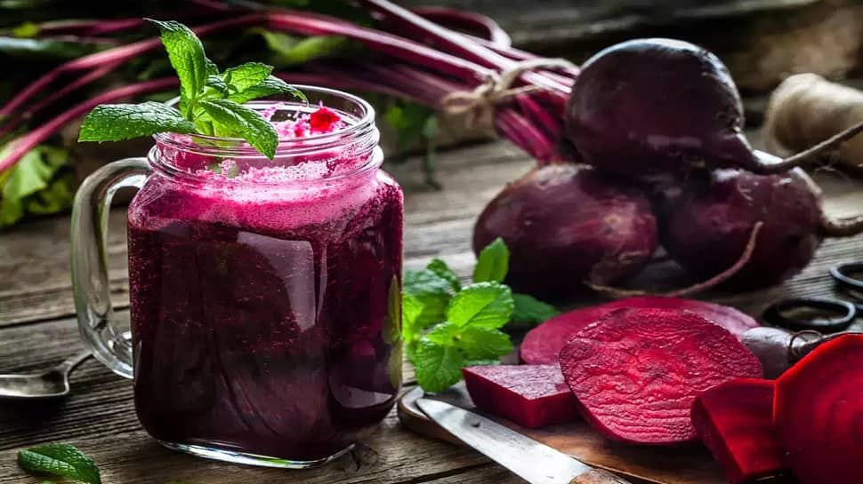 Beetroot Side Effects: અનેક ગંભીર નુકસાન પહોંચાડે છે આ સુપરફૂડ, ખાતા ...