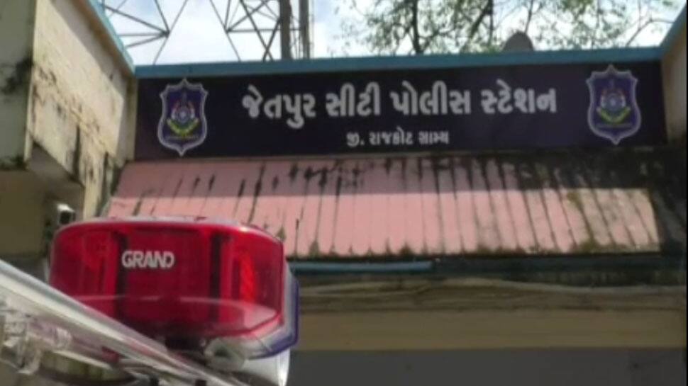 JETPUR માં સ્માર્ટ ચોર દ્વારા 21 લાખની એવી ઉઠાંતરી કે પોલીસ પણ વિચારતી ...