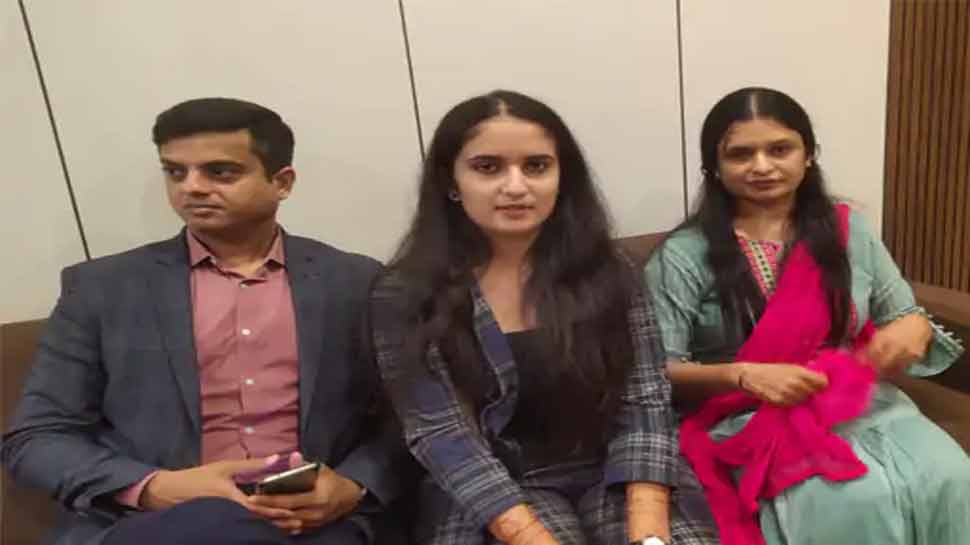 CA Final Result 2022 Declare Surat Girl Third Rank In India