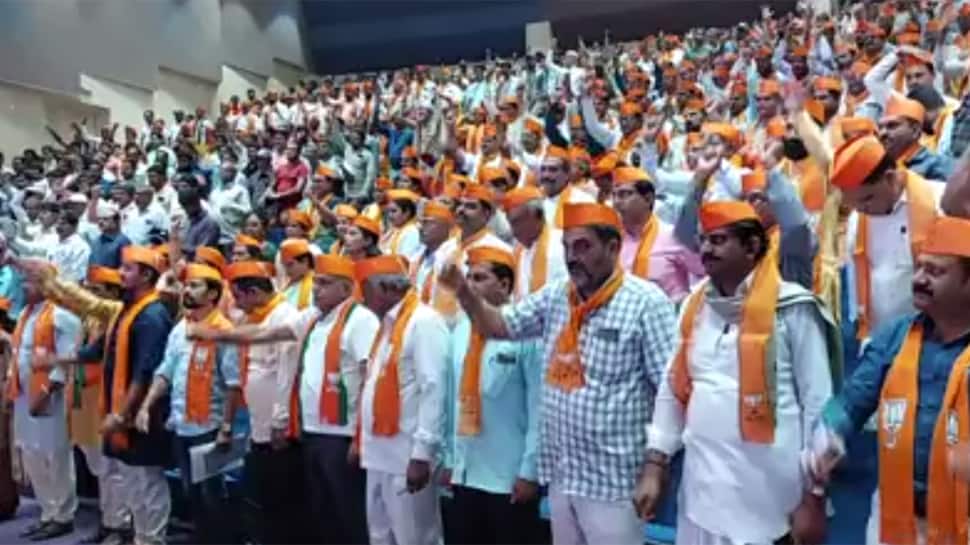 Congress Leader Joined BJP with more than 200 workers, leaders and sarpanch