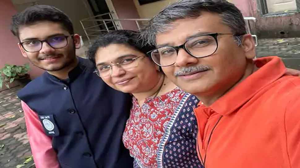 JEE advance result surat mahit gadhiwala got 9 th rank in india