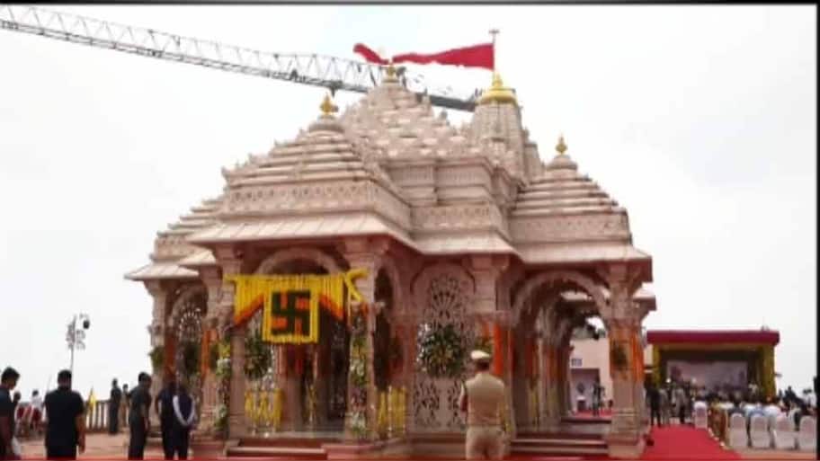 pavagadh temple trust big announcement for devotees can hoist flag on ...