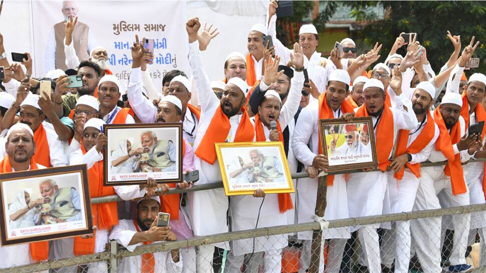 Narendra Modi Photos PM Modi Surat City Road Shaw PM Modi Surat New Project