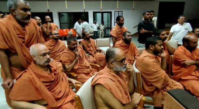 haridham sokhada issue between prabhodh swami and prem swami group