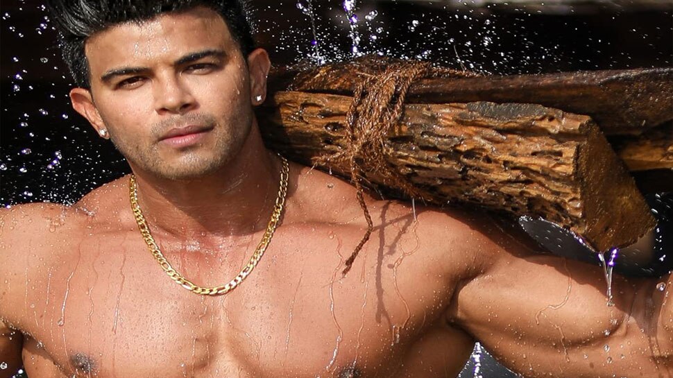 super sexy Esha Gupta boldest urfi javed nothing in front of this actor ...