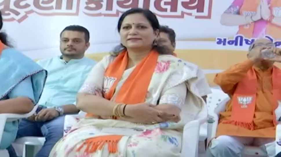 vadodara bjp candidate manisha vakil income increase in five years ...