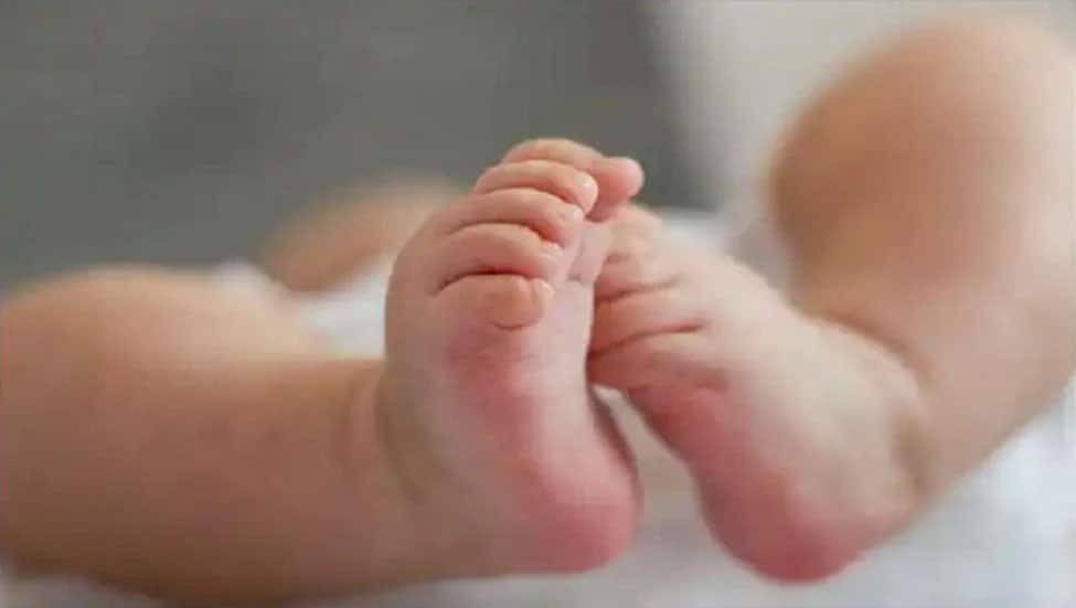 new born baby girl with six cm long tail doctors did surgery with it