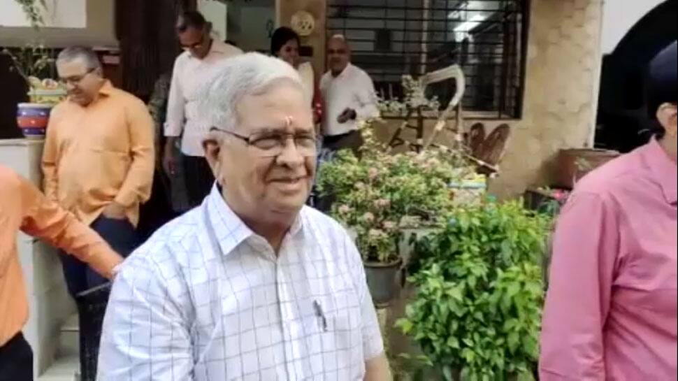 gujarat elections 2022 kanu desai reach for voting and evm collapse