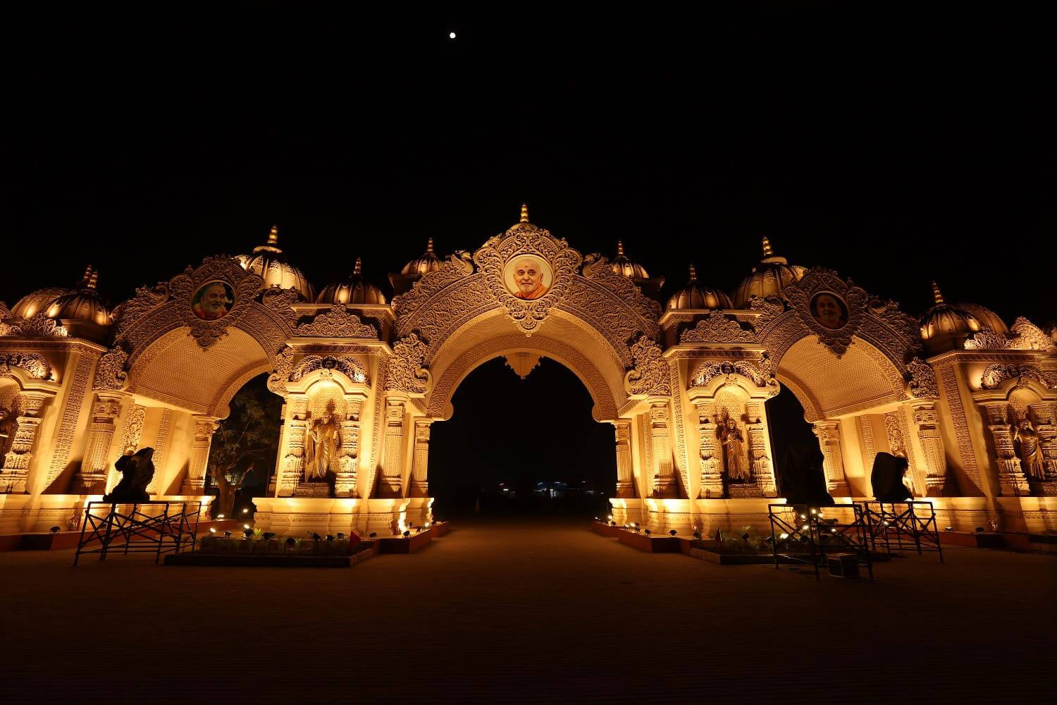 huge saint entry gate made for Pramukh Swami Shatabdi Mahotsav