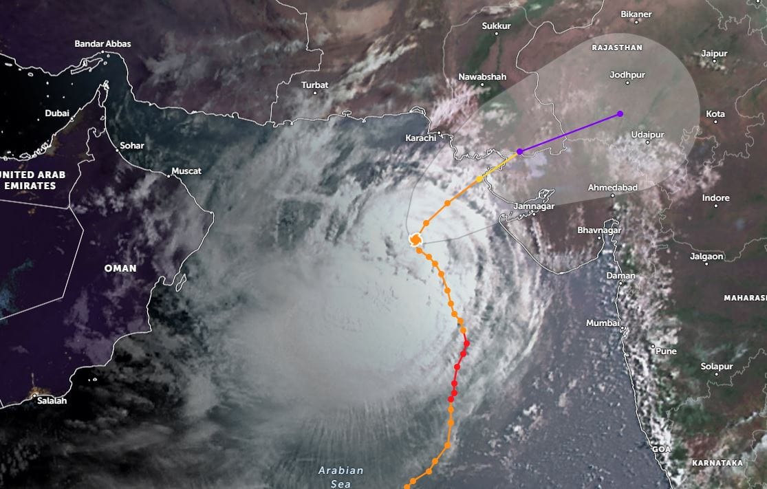 Gujarat Weather Update biparjoy cyclone live tracker route jakhau kutch ...