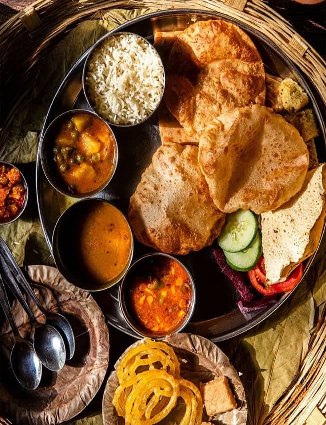 ahmedabad most famous food do not miss to eat