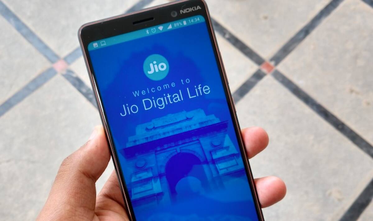 Jio એ વધારી Airtel-VI ની ચિંતા! 148 રૂપિયામાં મહિનાભર મળશે 12 OTT Subscription