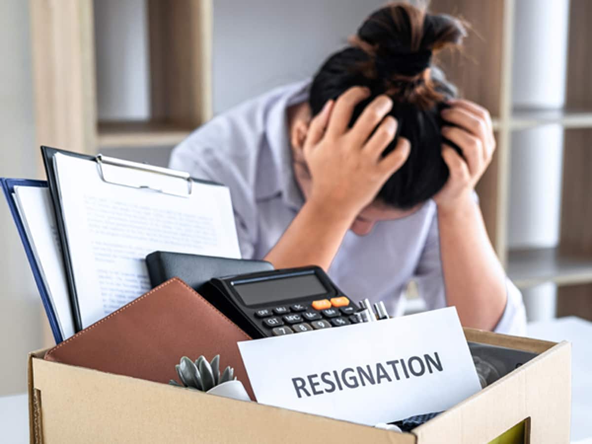 Notice Period Rules: રિઝાઇન બાદ નોટીસ પીરિયડ સર્વ જરૂરી હોય છે કે નહી ...