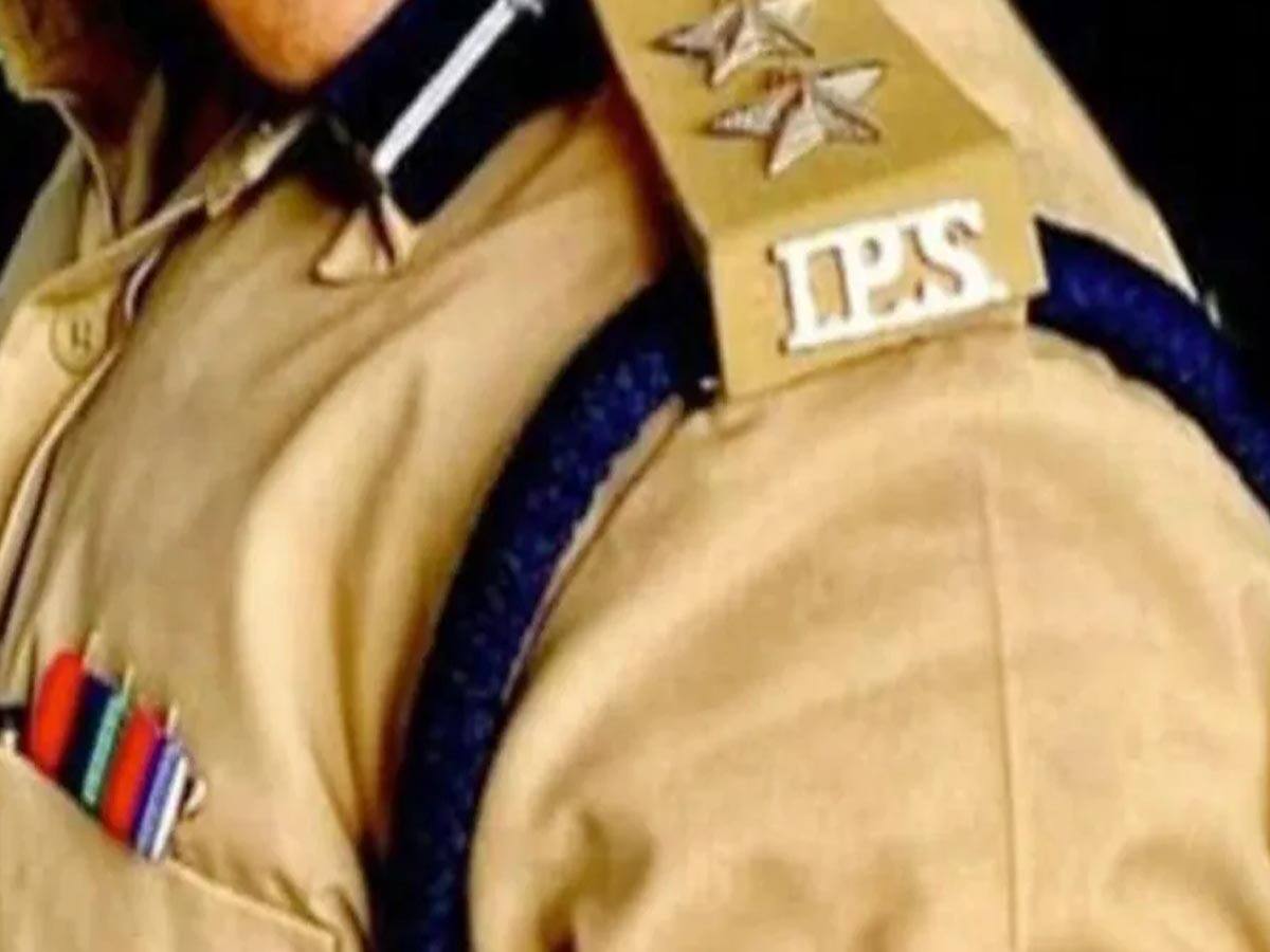 BIG BREAKING: ગુજરાતમાં 12 IPS અધિકારીઓની બદલી, જાણો કોને ક્યાં મૂકાયા?