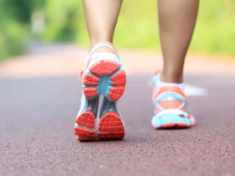 Reverse Walk: શું આગળની તરફ ચાાલવા કરતા પાછળની તરફ ચાલવું છે વધારે ...