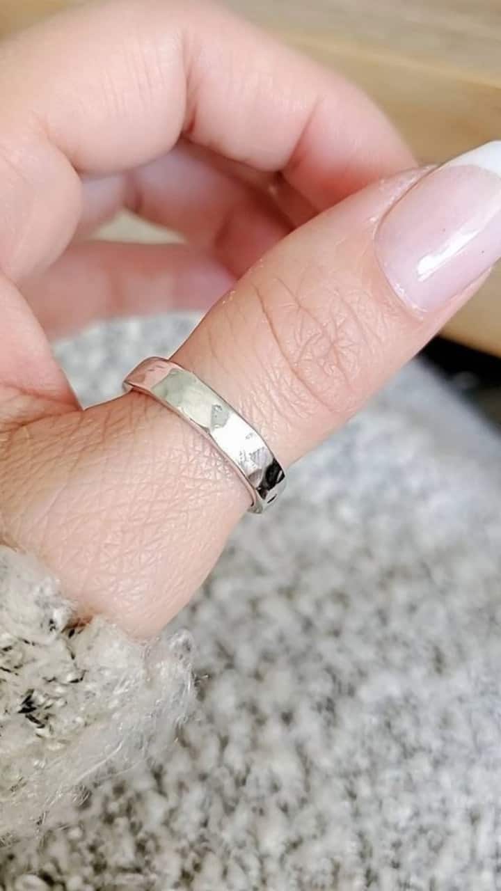 benefits of wearing silver ring in thumb | silver ring positive impacts | silver ring benefits ...