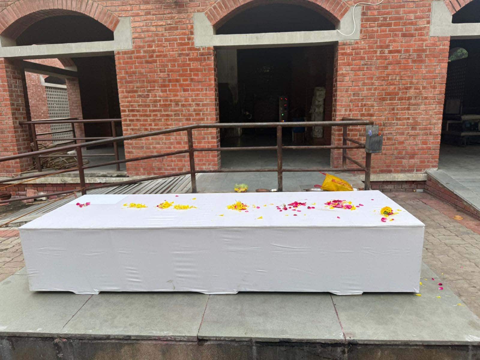 Air India Plane Crash, 17 Families Grant Permission For Last Rites At ...