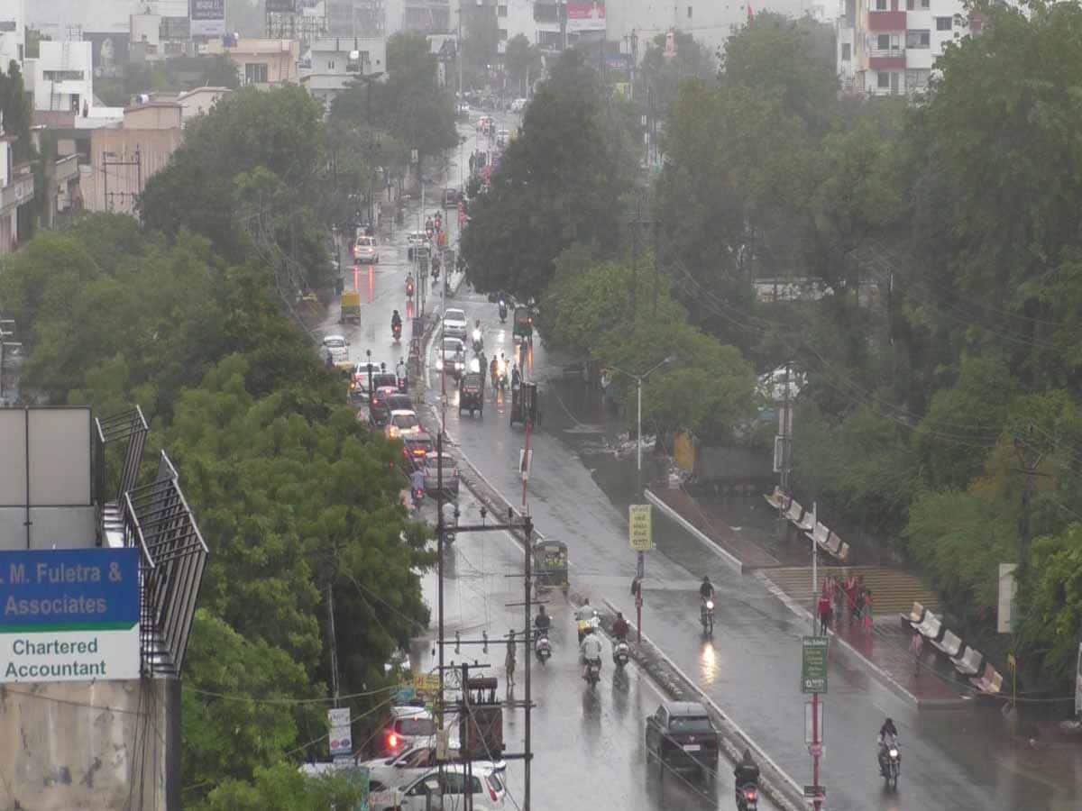 Weather forecast for 4 days of rain with wind as three rain systems ...