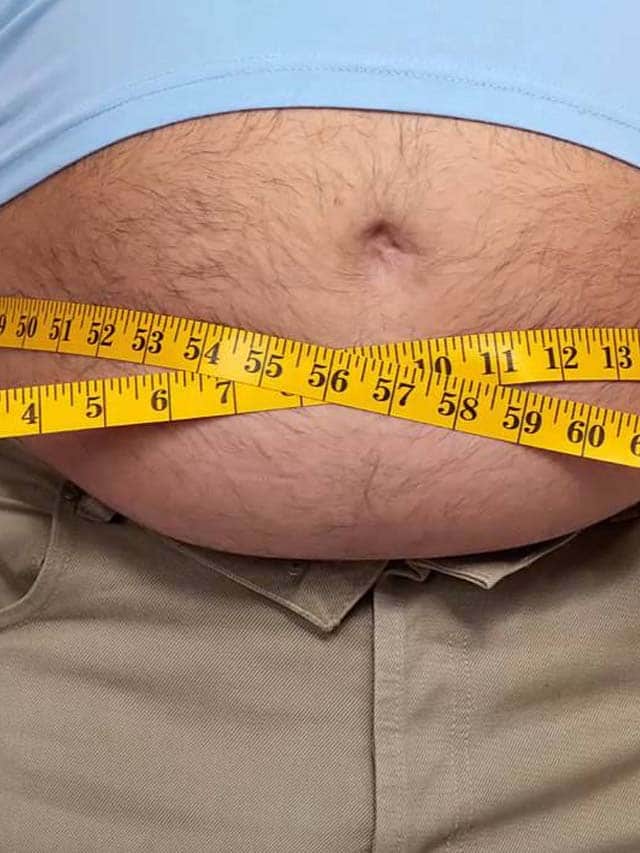 પેટની લટકતી ચરબી ઘટાડવી છે? તો ગરમ પાણીમાં આ વસ્તુ નાખી પીવો