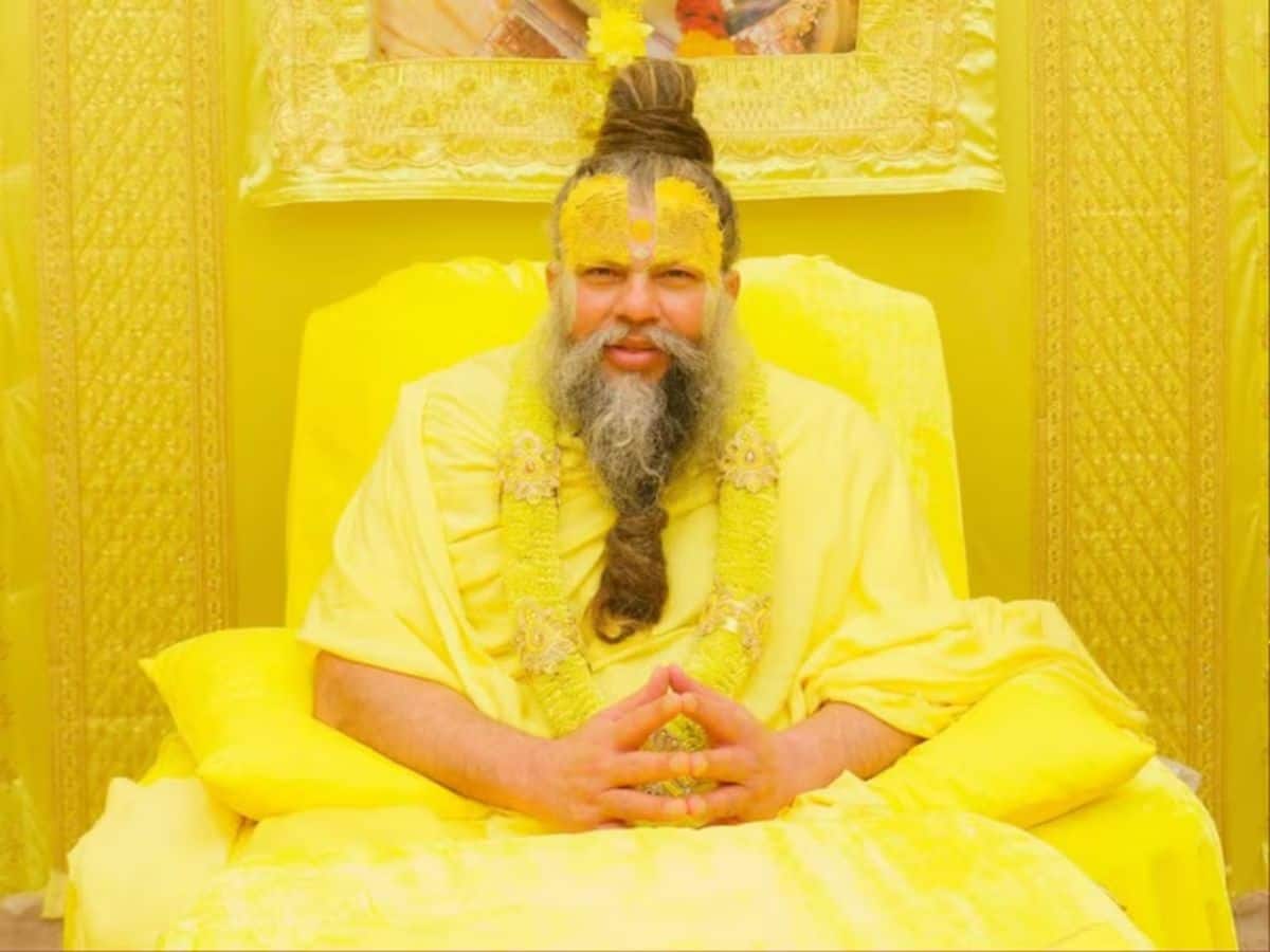 Premanand Maharaj say These 6 defects can destroy a person know how to ...