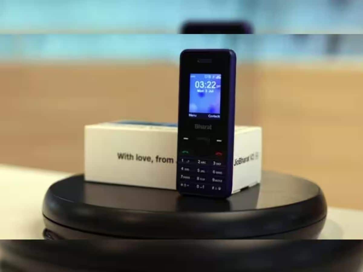 IMC 2025: Jio એ લોન્ચ કર્યો દેશનો પ્રથમ 'સેફ્ટી ફર્સ્ટ' ફોન, કિંમત ...