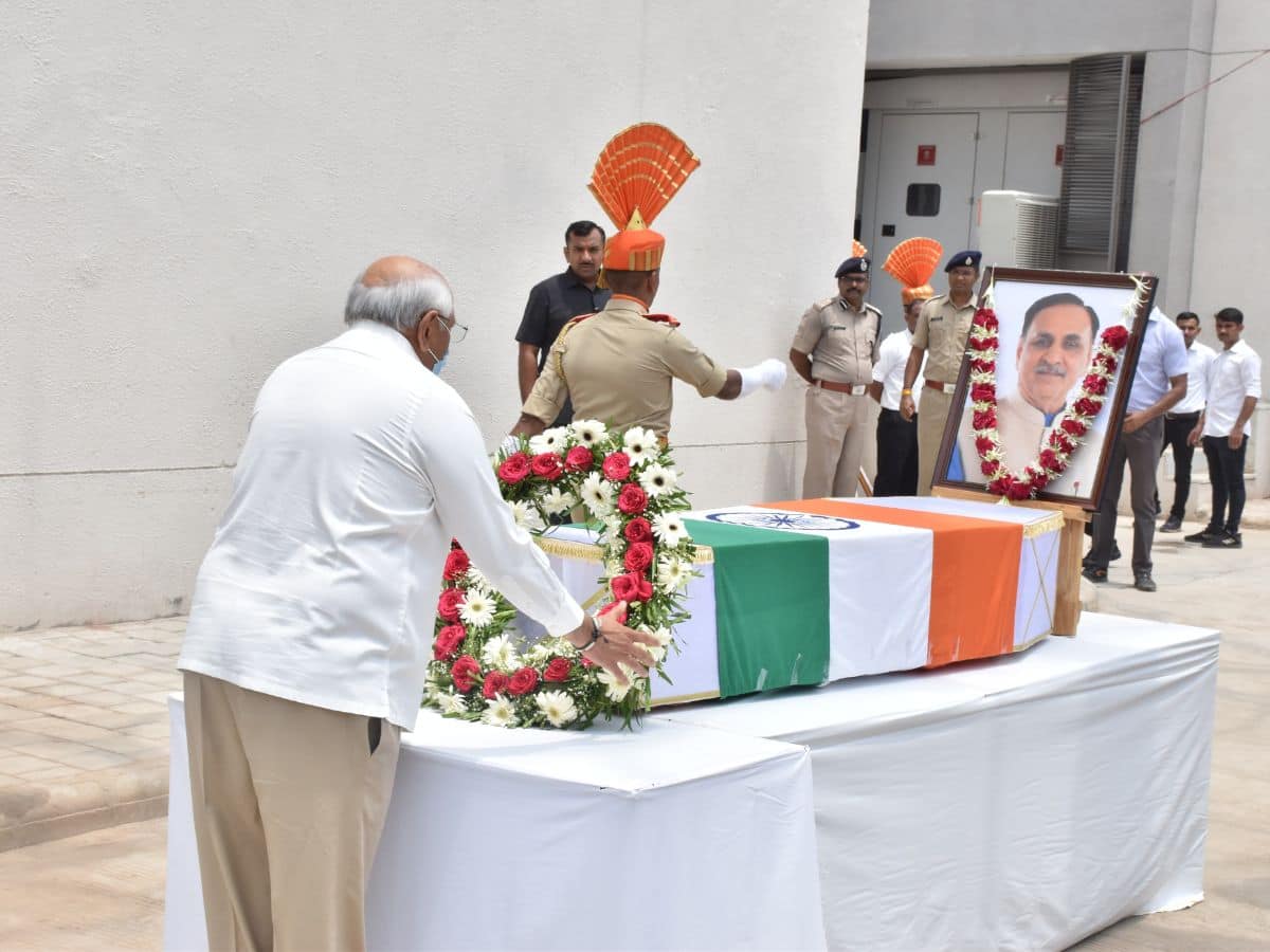 Vijay Rupani Funeral Live: ભારે હૈયા સાથે વિજય રૂપાણીને વિદાય, પૂર્વ CM ...
